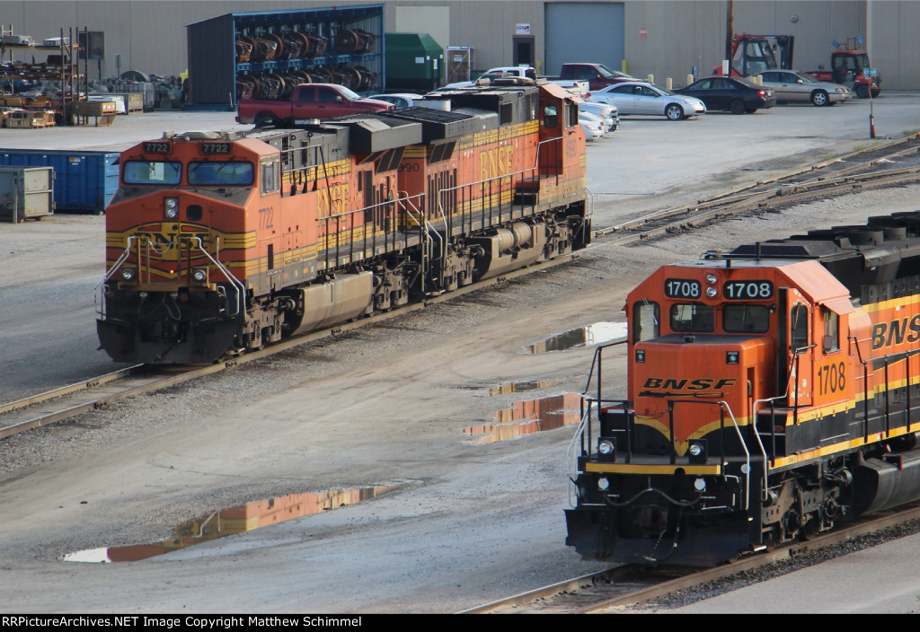 BNSF 7722 & BNSF 1708